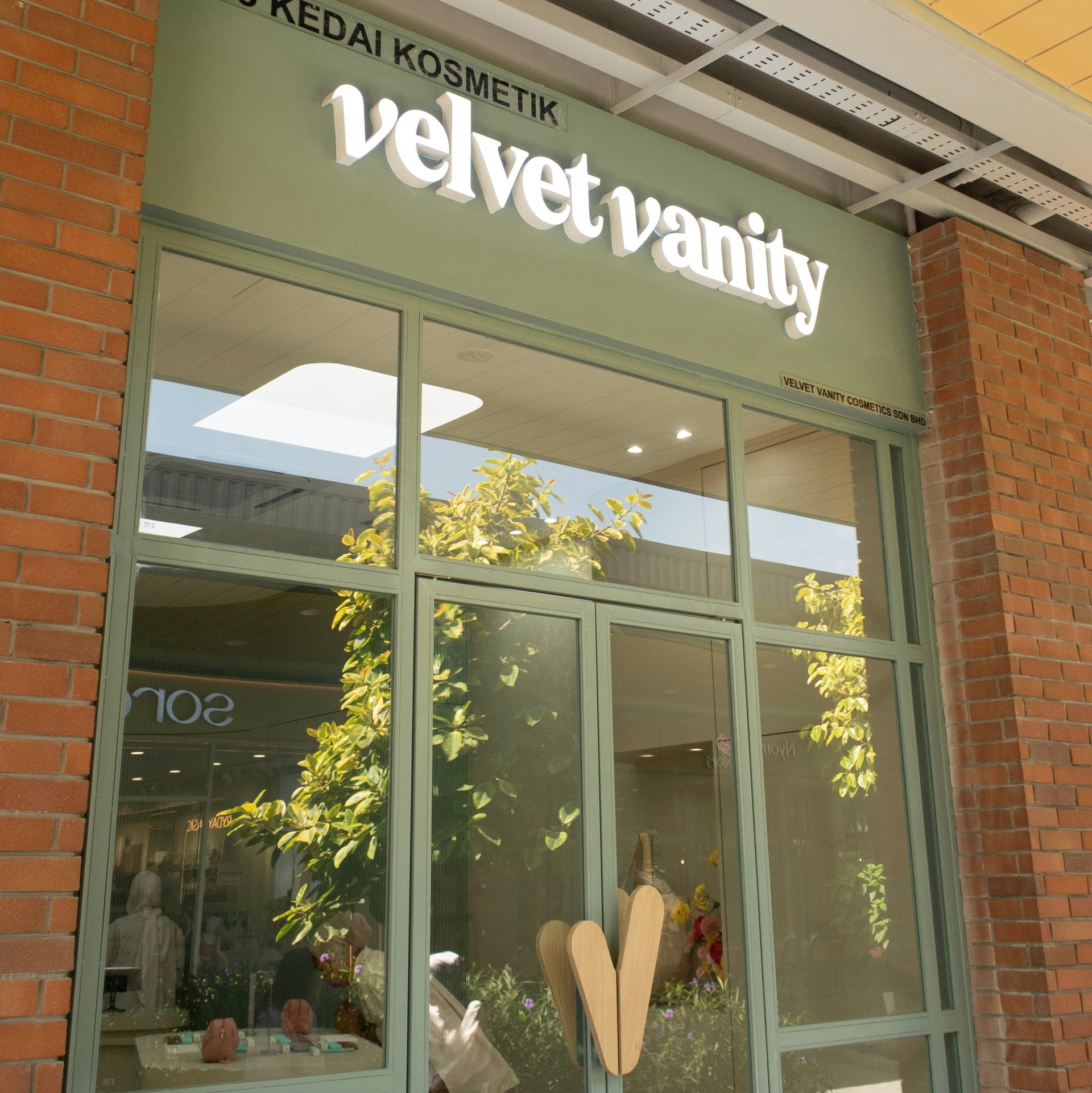 Velvet Vanity – Fuss-free makeup skincare hybrids