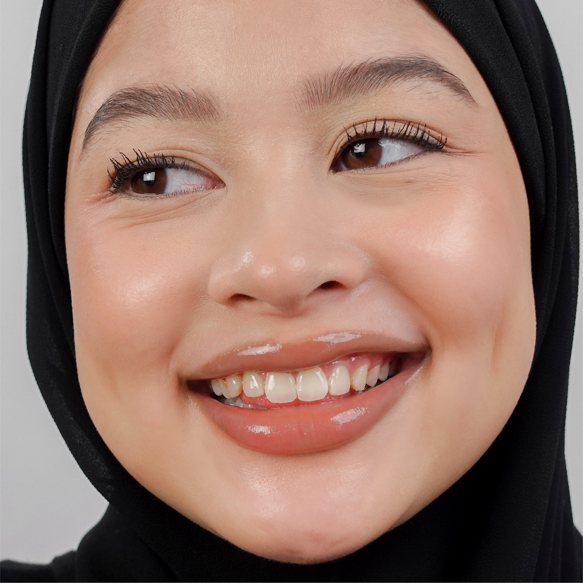 Peptide Glo Lip Oil – Fuss-free makeup skincare hybrids