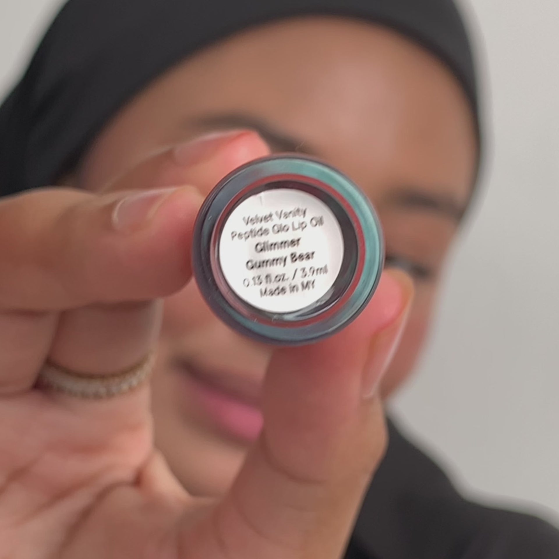 Peptide Glo Lip Oil – Fuss-free makeup skincare hybrids